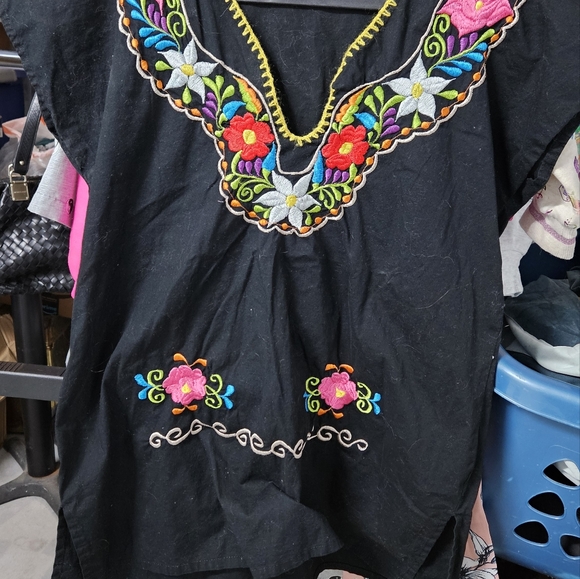 Source Unknown | Tops | Embroidered Spanish Style Top | Poshmark